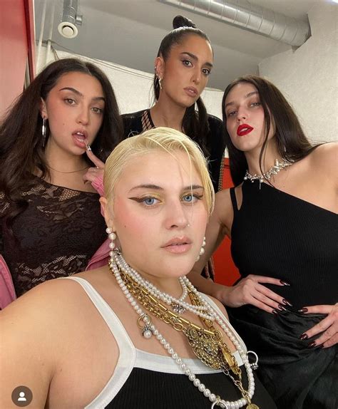 Kia🪐 Chiaragiovanetti • Threads Say More