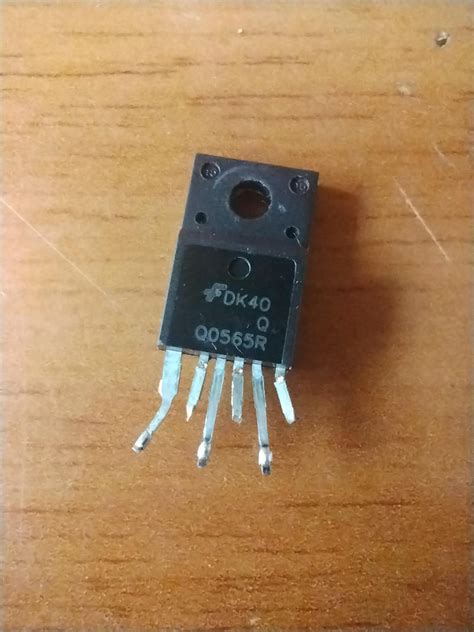 Wtf Is This Transistor It Have 6 Terminals🤨 And The Second Transistor Is A Transistor Or A