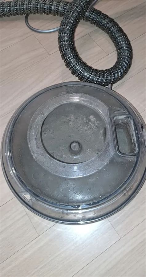 지저분한 곳은 더 신경써주시고 깨끗하게 청소해주셨습니다 카페트에 대한 지식이 해박하셔서 믿음이 가는 분입니다 자주 찾아뵙겠습니다 숨고 숨은고수