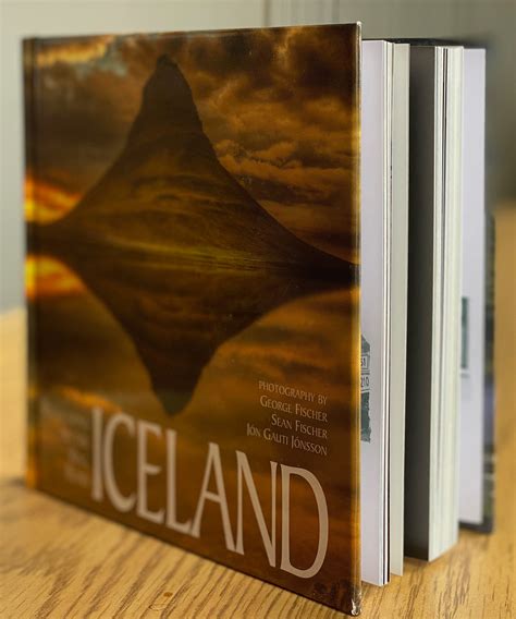 Islandia Book