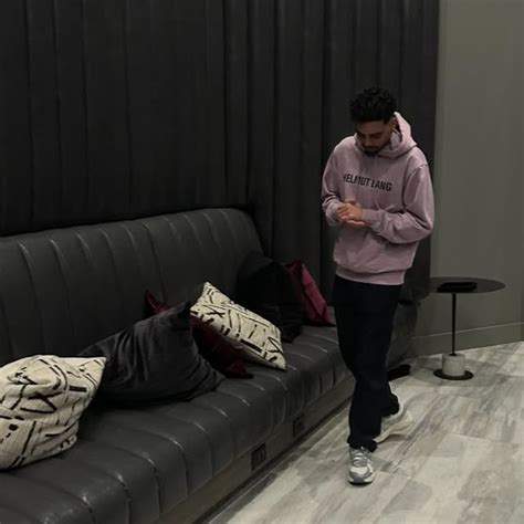 Logan Loganbell Threads Say More