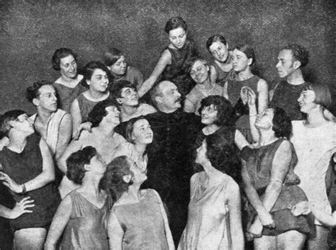 Gallery Of Choreographing Space Architecture And Dance As Interdisciplinary Practices 12