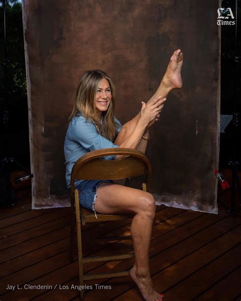 Jen Aniston Feet Jennifer Aniston Wears Black Pumps On Jimmy Kimmel