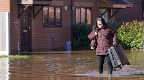 Uk Weather Warnings Of More Floods And Ice After Storm Babet Leaves