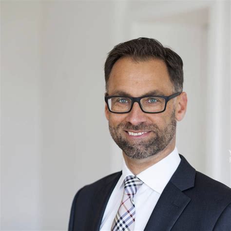 Dr Simen Christensen Business Investment Consultant Analyst