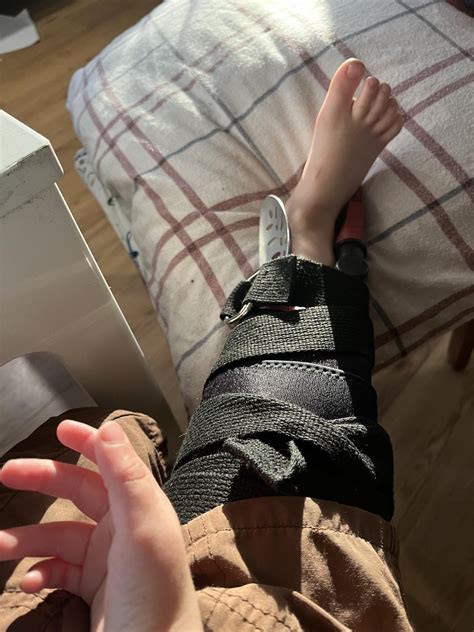 Heel Slides Are 100x Better Doing Them Vertical With Your Feet On A Wall That Is All Racl