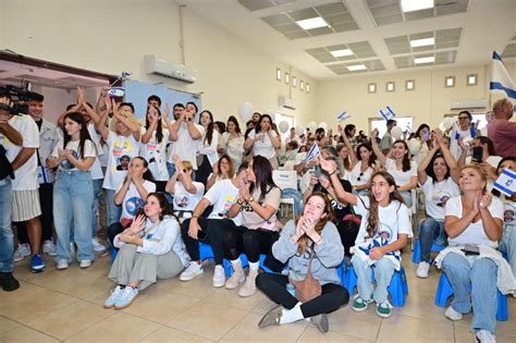 Alon Ohel Matan Angrest Eitan Mor Omri Miran Guy Gilboa Dallal Gali Und Ziv Berman Sind