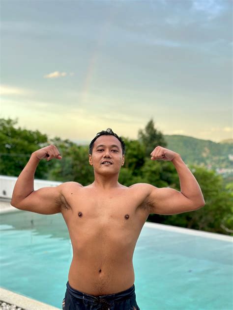 Thandar Hlaing သန္တာလှိုင် Thandar Hlaing သန္တာလှိုင်