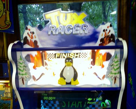 Tux Racer Arcade Game This Thing Is Gpl Aaron Conaway Flickr