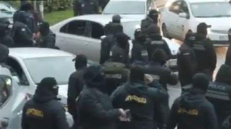 გვიშველეთ ხალხო დაპირისპირება აქციის მონაწილეებსა და პოლიციელებს შორის პალიტრა ვიდეო