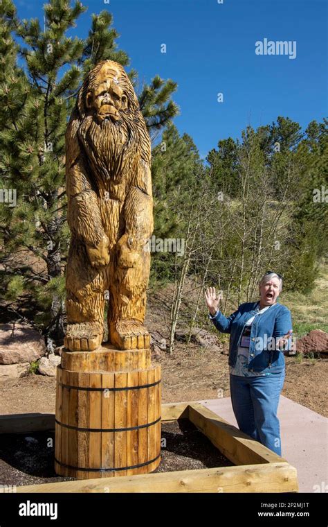 Bigfoot Statue Banque De Photographies Et Dimages à Haute Résolution