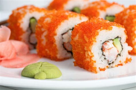 カリフォルニアロールとは？基本的な作り方やアレンジなどを紹介！ 食・料理 オリーブオイルをひとまわし