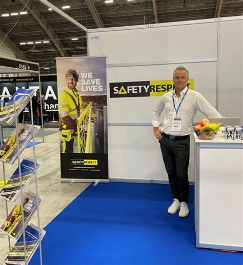 How Do You Plan Your Edge Protection And Keep The Construction Workers