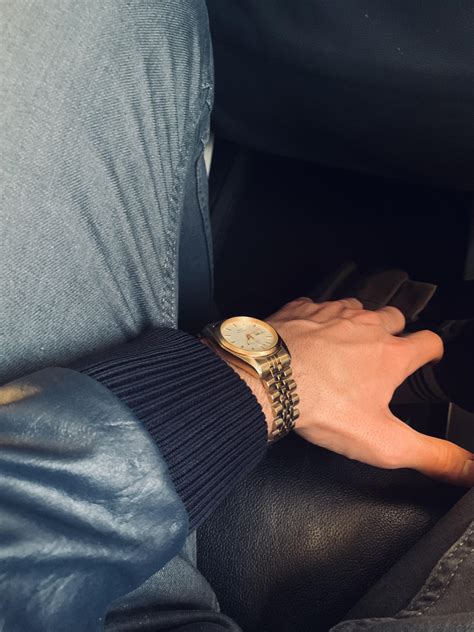 Wrong Angle Rmanhands