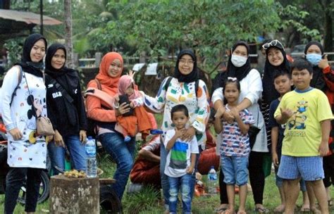 Ghim Của Sri Darnengsih Trên With ️