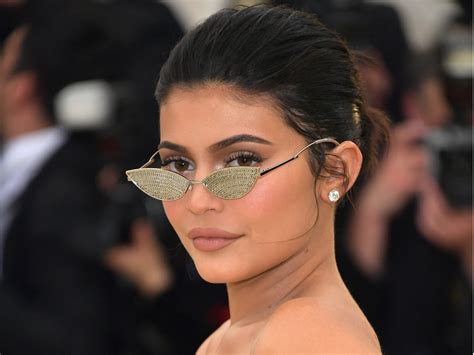 5 Artis Hollywood Yang Punya Uang Puluhan Triliun Rupiah Okezone Economy