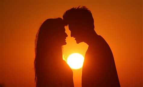 Brother And Sister Caught On Kiss Cam