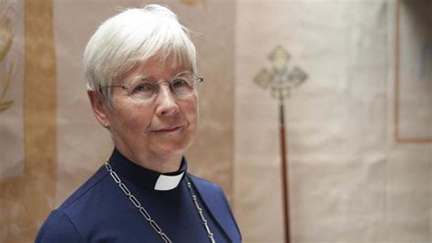 For The First Time In 60 Years Female Priests Outnumber Male Ones In
