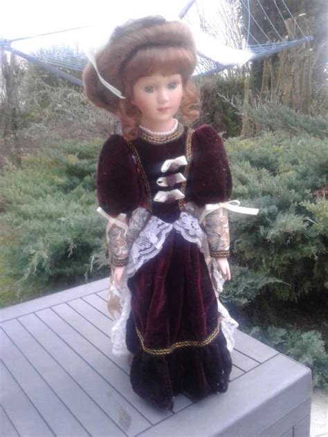 Tr S Jolie Poup E De Collection En Porcelaine Cm Avec Support Boit D Origine Eur