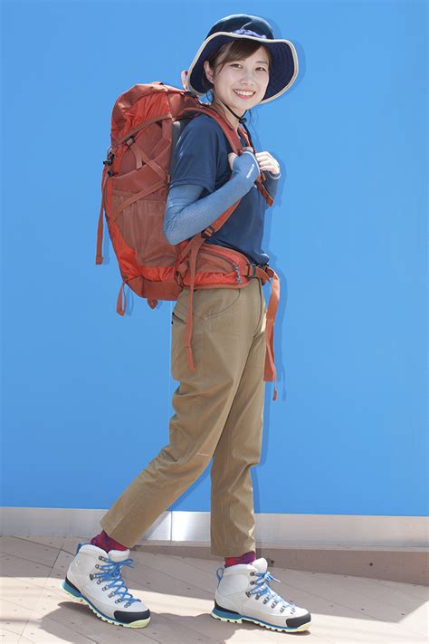 夏山登山服装 夏の低山トレッキングの服装 Clhis