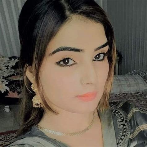 زویــــــا خان Lahore