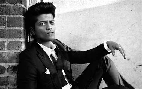 Lirik Lagu The Lazy Song – Bruno Mars Terjemahan Indonesia Terbaru