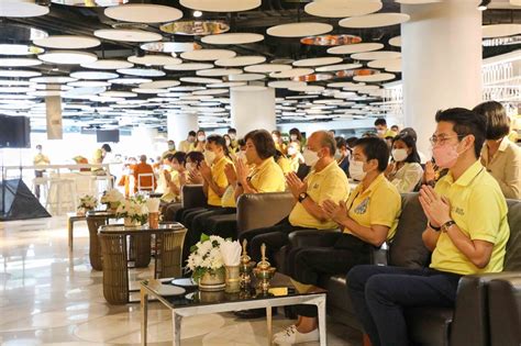 ขอเชิญชวนประชาชนร่วมทำบุญตักบาตรข้าวสารอาหารแห้ง แด่พระสงฆ์ จำนวน ๗๑ รูป Mbk Center