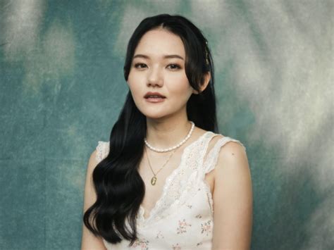 Pepita Merilis Video Musik Single Baru Island Sun Pophariini