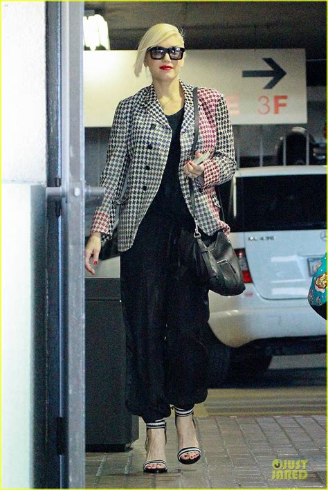 Gwen Stefani Knows How To Style Her Post Baby Body Photo Gwen Stefani Photos Just