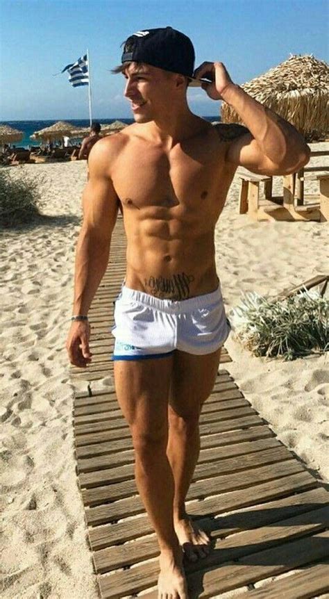 Guy At Beach Beach Photo For Men Beach Men Pictures Beachboys