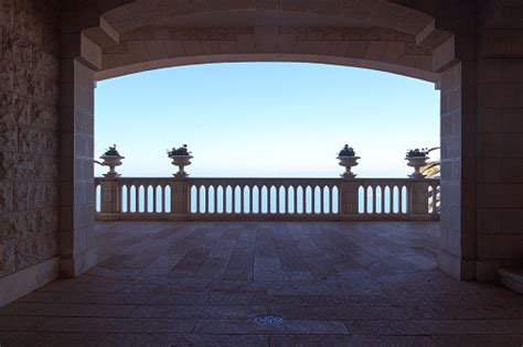 이스라엘 하이파의 지중해를 향한 바하이 정원의 테라스에서 바라본 전망 0명에 대한 스톡 사진 및 기타 이미지 0명 건물 외관 건축 Istock