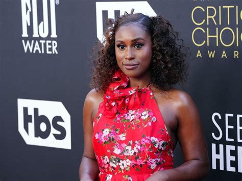 Issa Rae Isnt Amused By Recent Pregnancy Rumors Essence