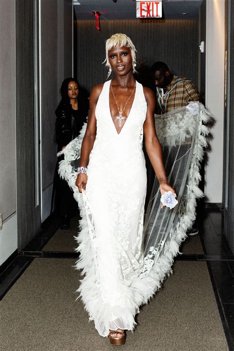 Jodie Turner Smiths Burberry Met Gala 2024 Look Features 150000 Faux