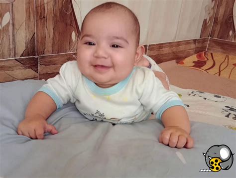 یه بچه ناز که قبلنم ویدیو هاشو گذاشتم با لایک و فالو حمایت کنید فیلو