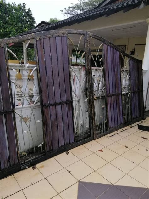 Pintu Pagar Besi Dan Kayu Furniture Home Living Security Locks Locks Doors Gates On