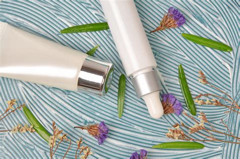 천연 스킨 케어 뷰티 제품 유기농 식물학 추출 브랜딩 모형을위한 크림 질감 배경에 블랭크 라벨 화장품 용기 0명에 대한 스톡 사진 및 기타 이미지 Istock