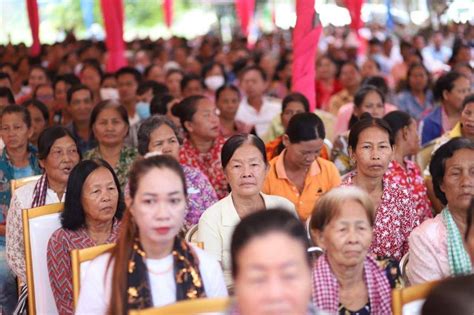 លោក វេង សាខុន ជួបសំណេះសំណាលជាមួយសមាជិកគណបក្សជិត៣០០០នាក់ មកពីឃុំកោះរកា និងឃុំកោះទន្ទឹម