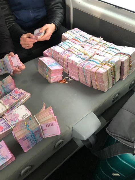 Перевозив мільйони гривень з окупованих територій на кордоні затримали злочинця Новини