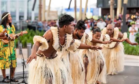 Traditional Clothing In Marshall Islands