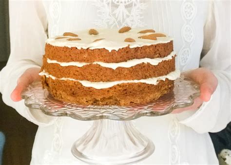 Small Acorns Spiced Parsnip Birthday Cake With Cashew And Coconut Cream Icing Small Acorns Spiced Parsnip Birthday Cake With Cashew And Coconut Cream Icing