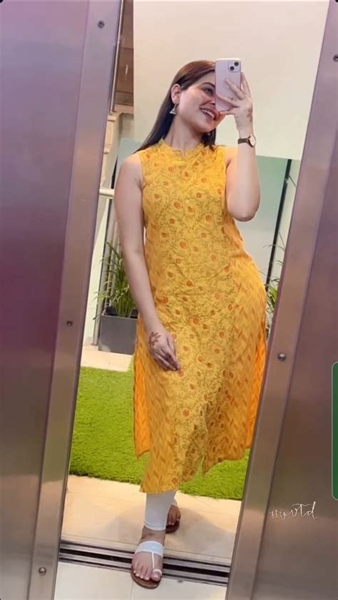 Hemu Thapliyals Feet