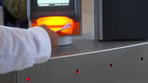 Check On E Pass System Media Turnstile With Card Reader Electronic