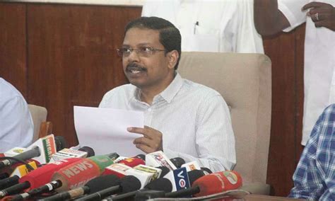 அதிமுக விவகாரம் தேர்தல் ஆணையம் சத்யபிரதா சாகு அதிமுக விவகாரம் தமிழக தலைமை தேர்தல் அதிகாரி