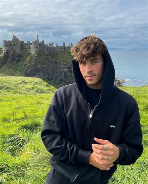 Tim Schaecker Tiktoker Height Age Girlfriend Net Worth