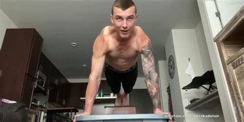 Bisexual Muscle Hunk Jock Lycra Spandex Live Onlyfans Workout And Flexing