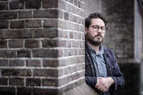 Nieuwscafé Met Schrijver Gijs Wilbrink Onderneemster Claudia Willemsen