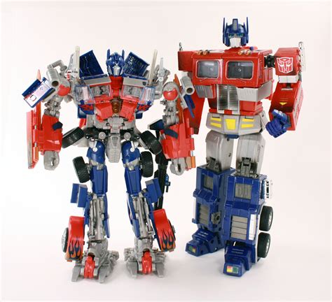 Optimus Prime Leader Class Reflector Tfw2005