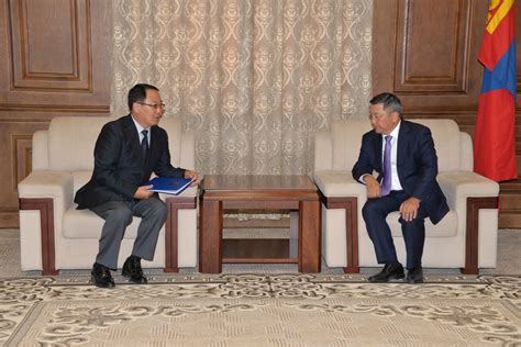 Зөрчил шалган шийдвэрлэх тухай хуулийн төслийг өргөн барив