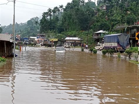 Heavy Rainfall Disrupts Traffic Movement In Ri Bhoi Highland Post