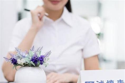 当面试官说说你的缺点时，应该怎么说？